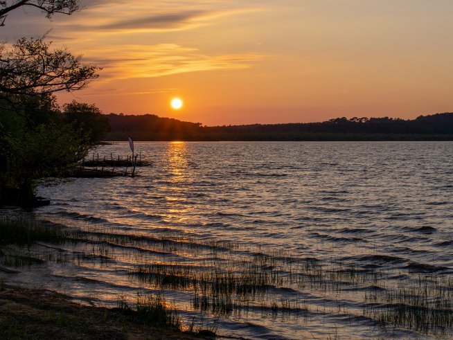 Lac de Léon #8239;: baignade et activités nautiques